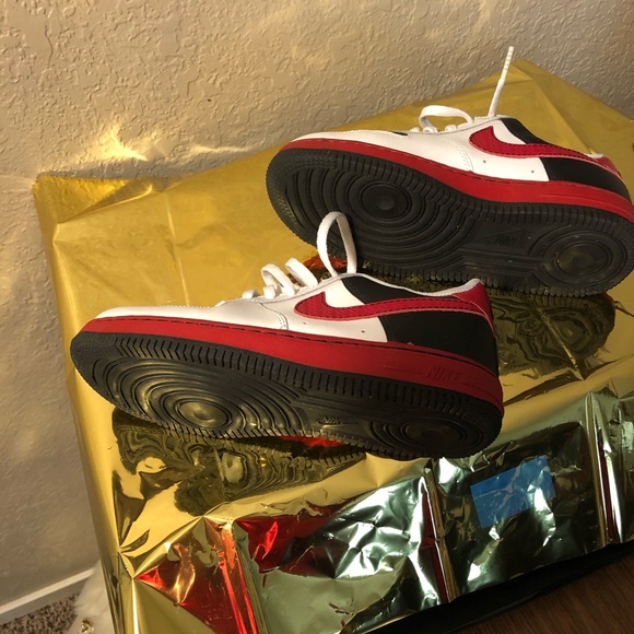 Nike | Shoes | Nike Boys Size 2 2 | Poshmark